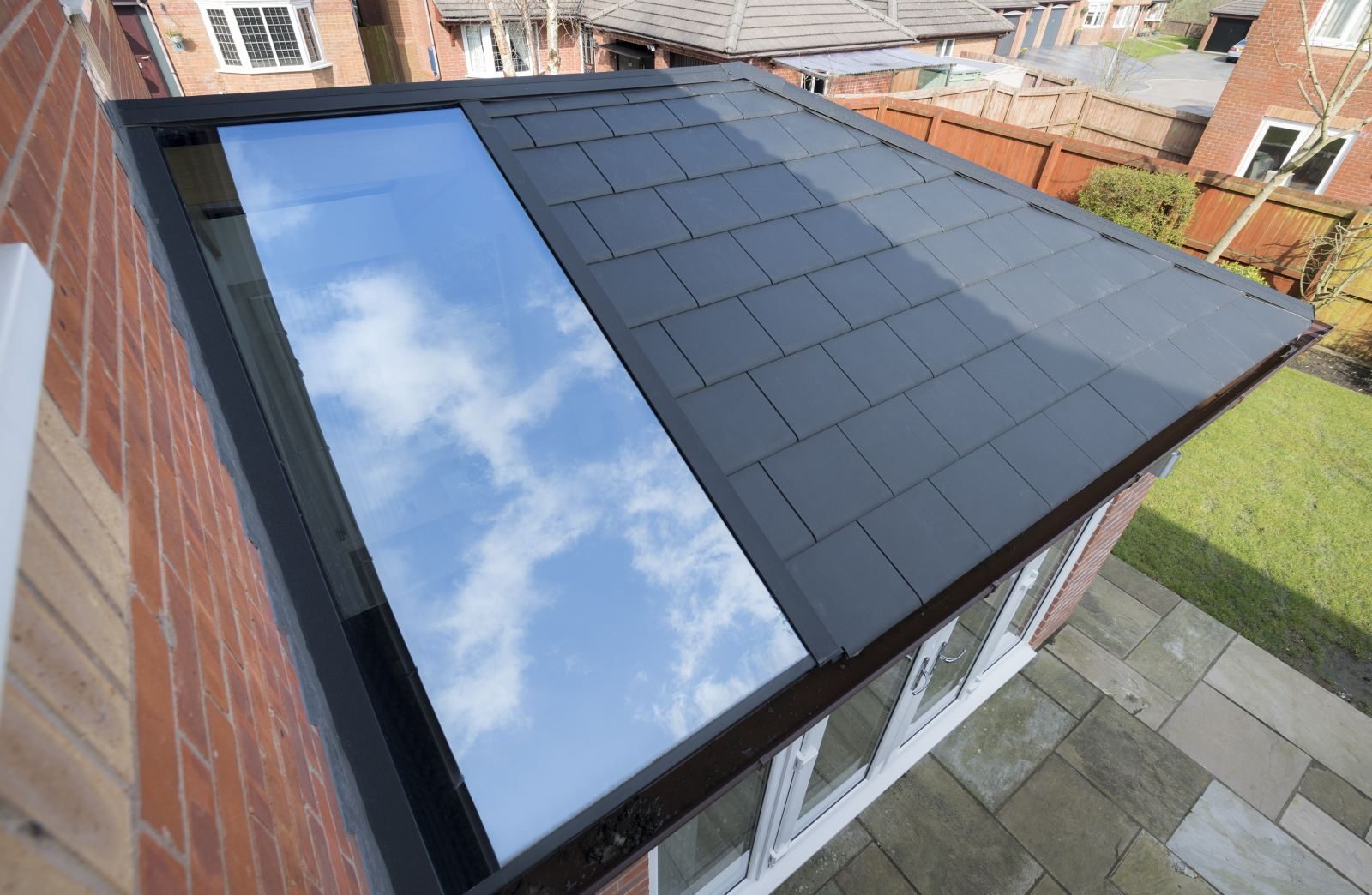 New hybrid solid roof - Glass Times