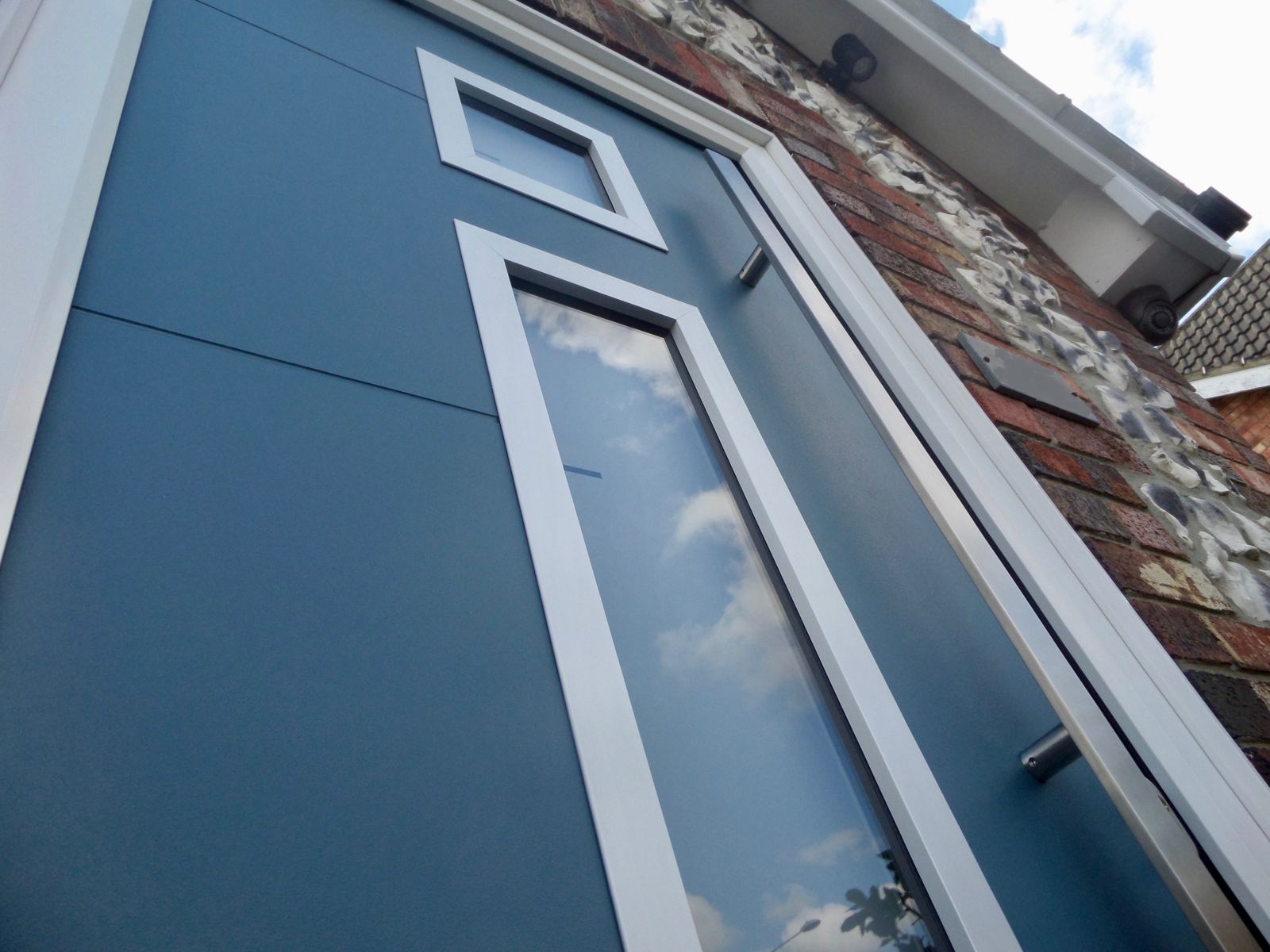 Closing the composite and aluminium gap - Glass Times