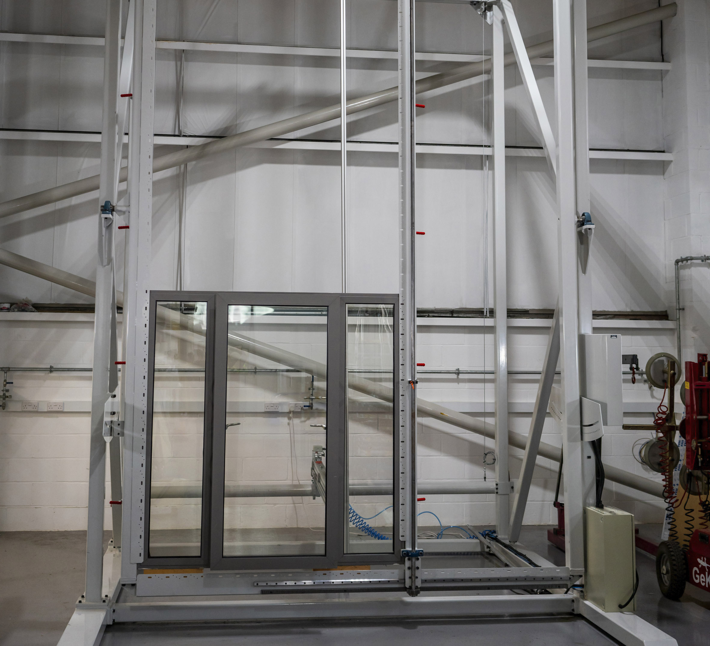 New large-scale testing rig - Glass Times