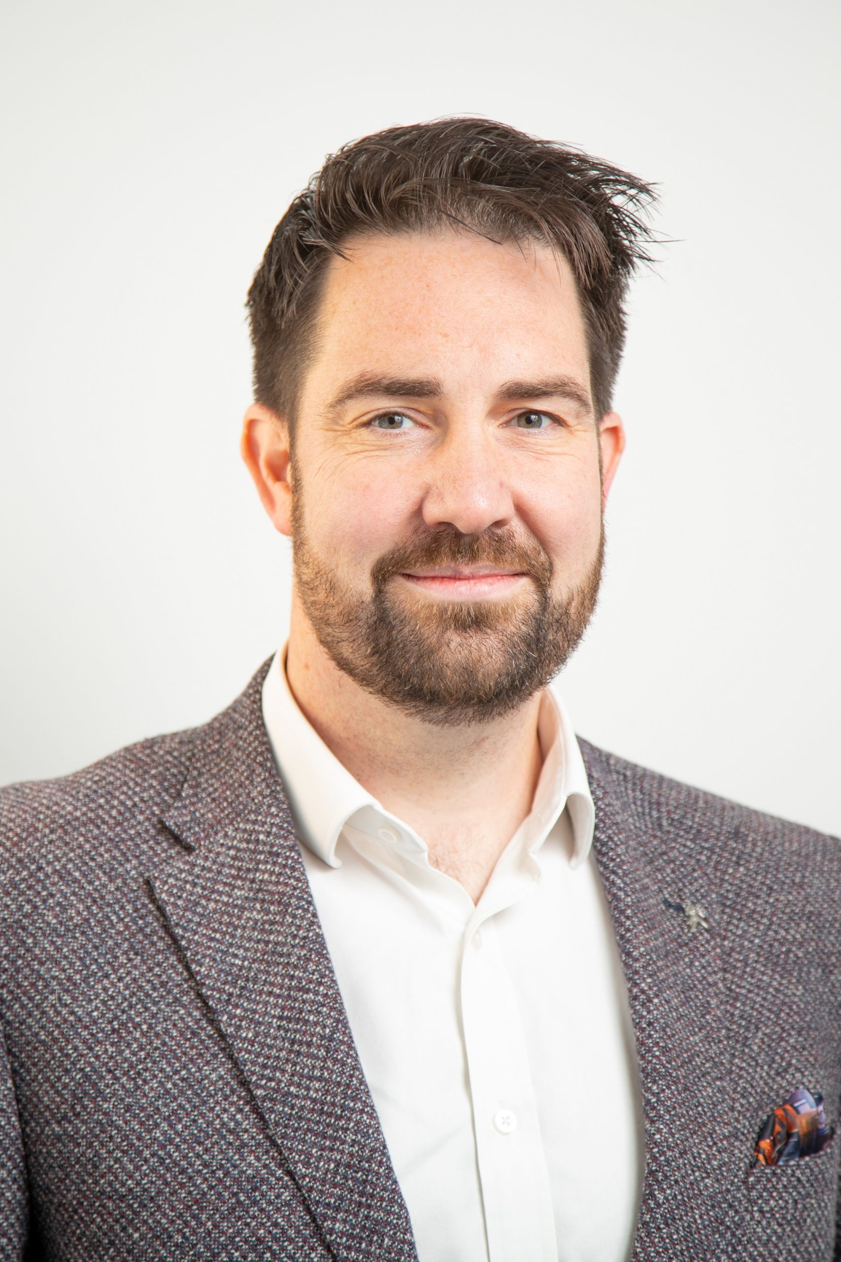 Russell Yates returns to Aluk - Glass Times