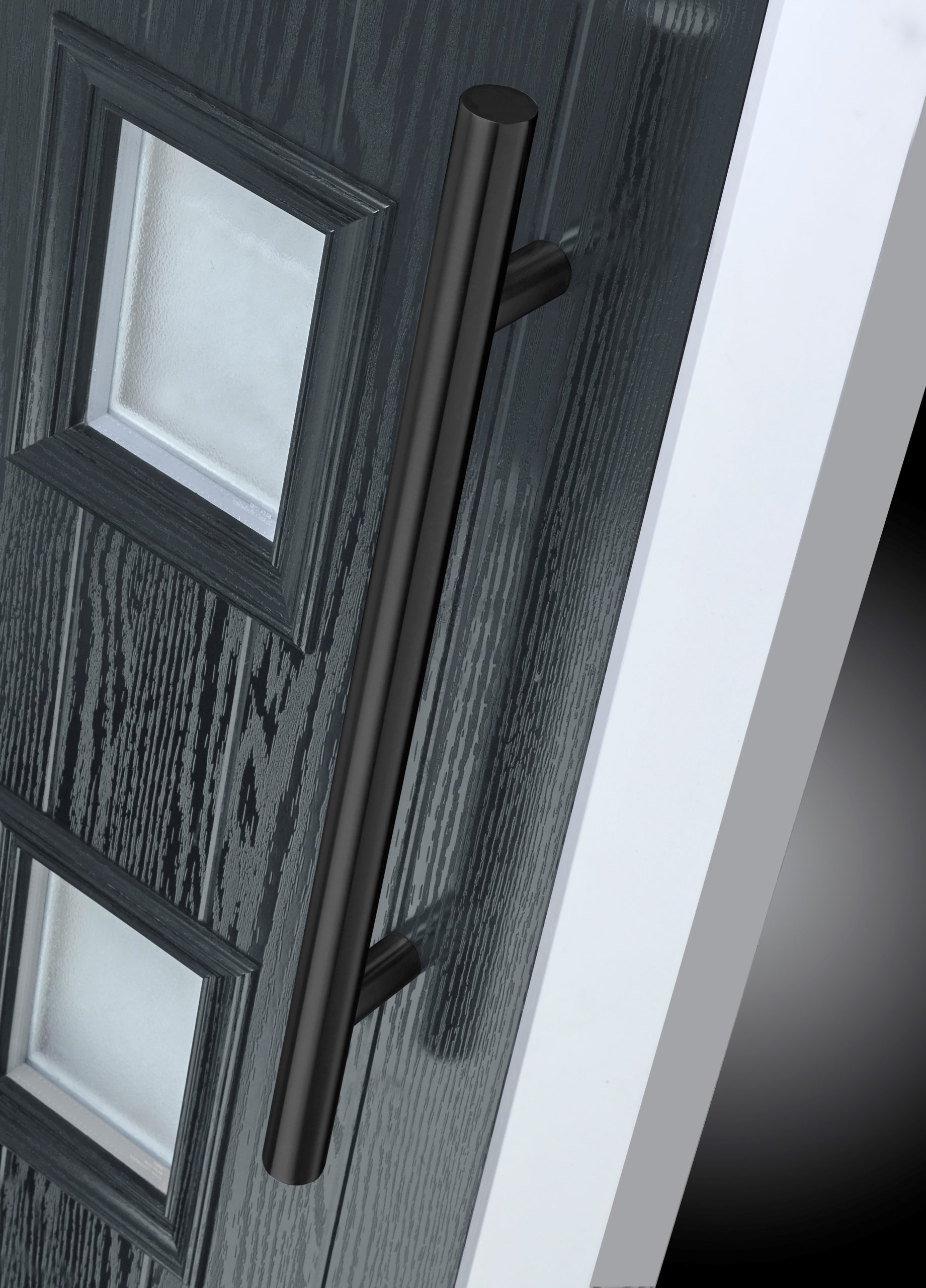 Dynamic launches contemporary pull handle - Glass Times
